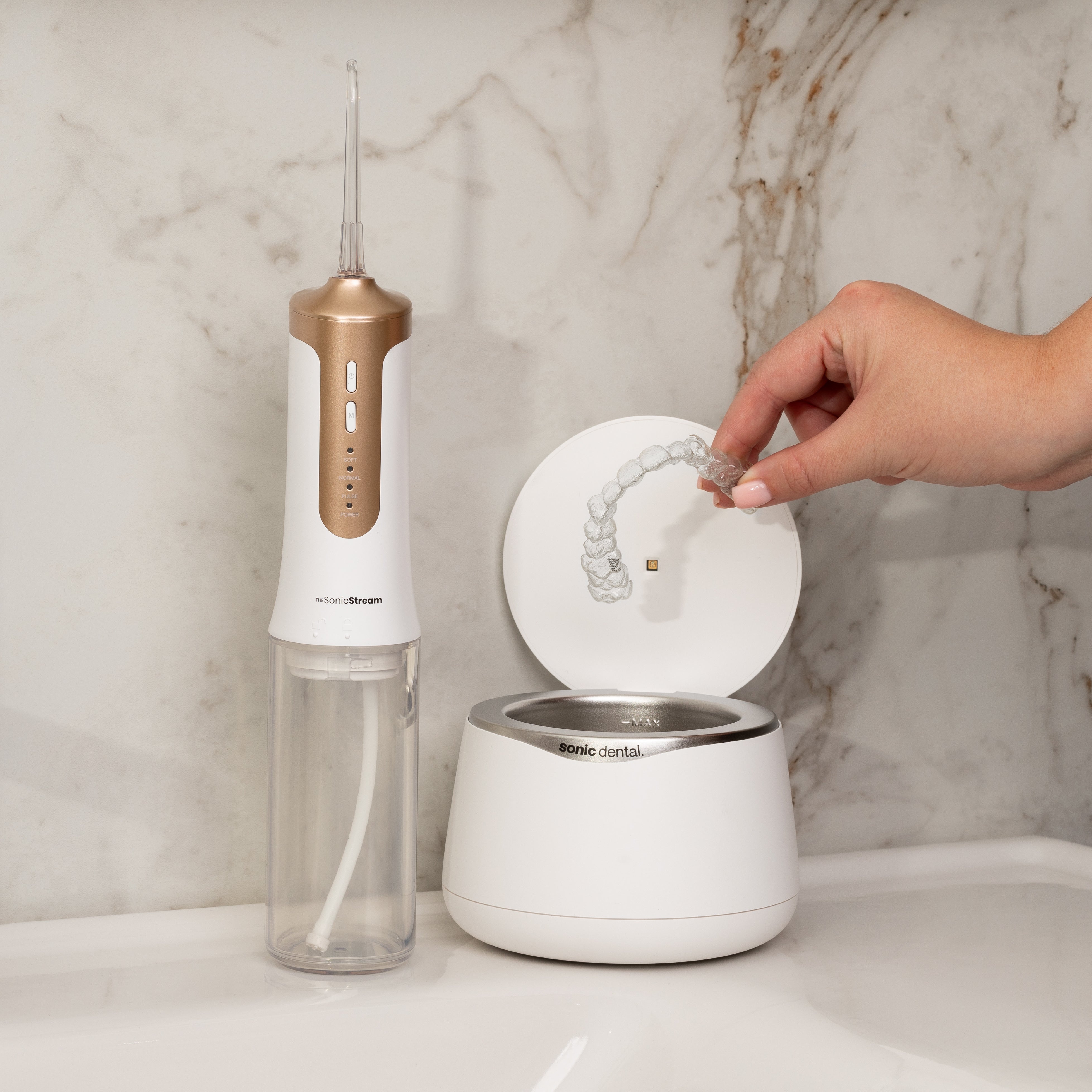 5 Dental Hygiene Mistakes That Damage Retainers & Aligners – Sonic Dental
